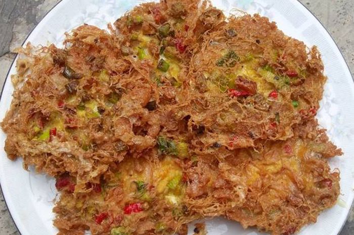 Ternyata Bukan Terigu, Rahasia Telur Dadar Warteg Bisa Renyah dan ...