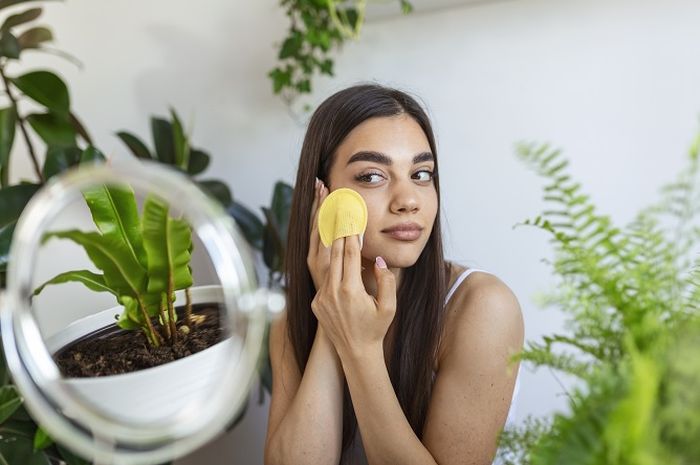 Ketahui Tanda Kulit Butuh Eksfoliasi, Jangan Tunggu Jerawat Muncul! - Stylo