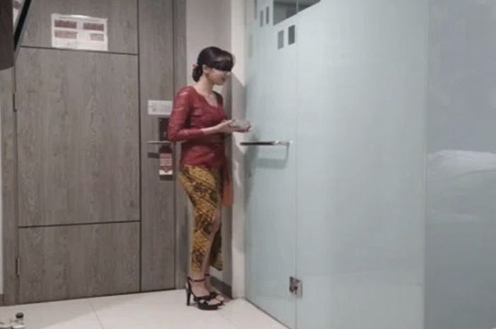 Foto Wajah Wanita Pakai Kebaya Merah Bikin Geger Satu Indonesia, Link Video Viral 16 Menit Full ...