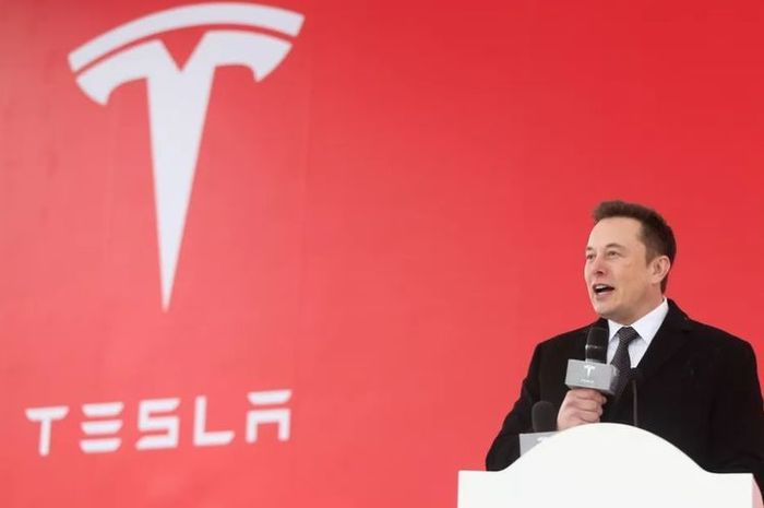 Penampilan Elon Musk di B20 Bali Disorot, Pakai Batik Bomba Motif ... Penampilan Elon Musk di B20 Bali Disorot, Pakai Batik Bomba Motif ...