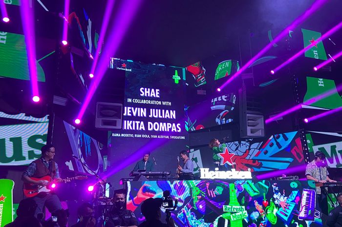 Shae Tampil di Pop Up Concert Bareng Jevin Julian dan Nikita Dompas ...