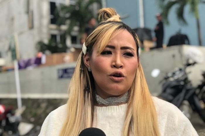 Pinkan Mambo Ngaku Punya Pria Simpanan Artis Berinisial G yang Kerap ... Pinkan Mambo Ngaku Punya Pria Simpanan Artis Berinisial G yang Kerap ...