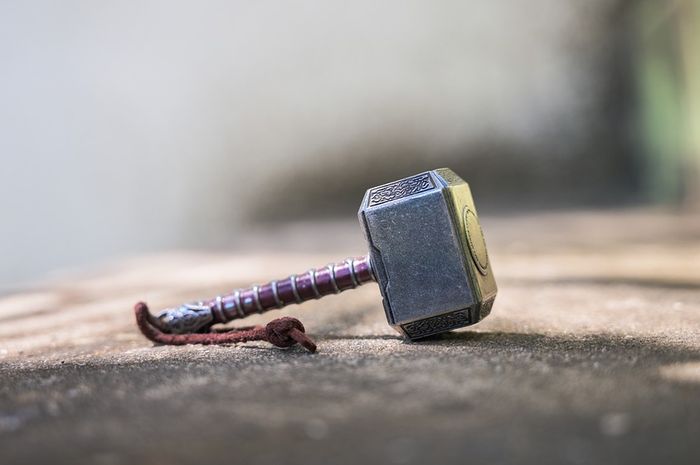 Mengenal Titanium, Unsur Kimia Logam yang Kuat dan Tahan Api - Kids