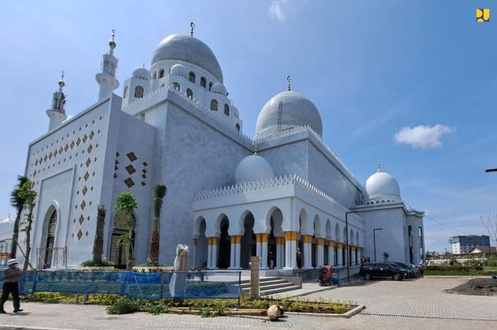 Melihat Megahnya Masjid Raya Sheikh Zayed Solo, Replika Masjid Abu ... Melihat Megahnya Masjid Raya Sheikh Zayed Solo, Replika Masjid Abu ...