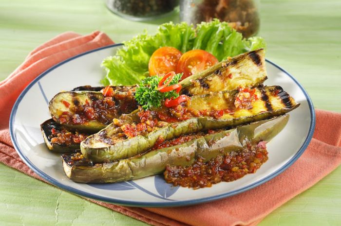 Resep Terung Bakar Balado, Menu Pelengkap Dengan Balutan Bumbu Tumbuk ...