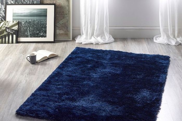 Ingin Menggunakan Karpet Biru? Padukan dengan Cara Berikut! - iDEA