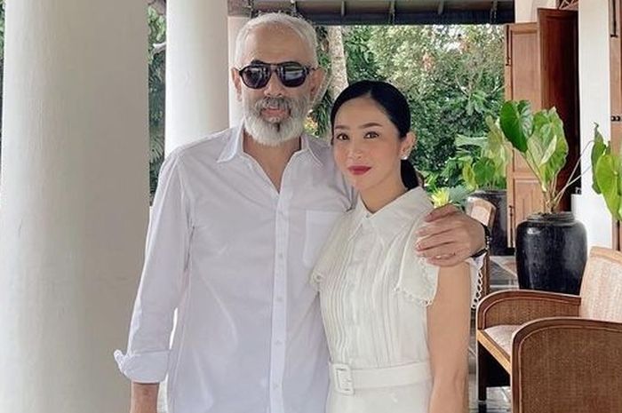 Pamer Momen Romatis Bareng Suami yang Lebih Tua 19 Tahun, Bunga Zainal: Maklum Belum Sempat ...