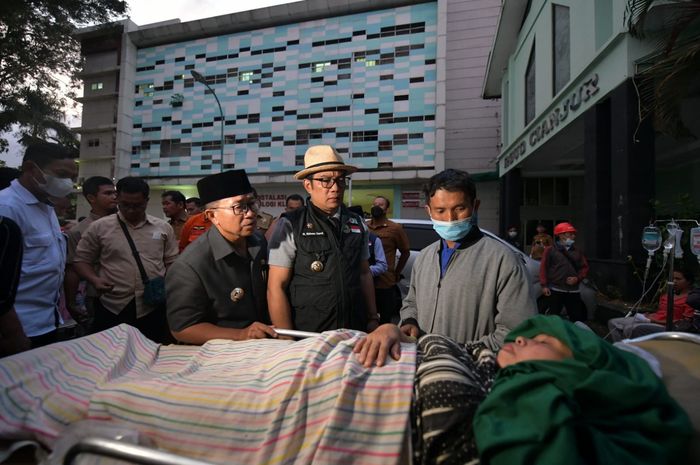 Ridwan Kamil Imbau Masyarakat Tetap Waspada Gempa Susulan di Cianjur - Nova