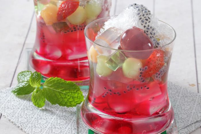 Resep Es Jeli Buah Frambozen, Minuman Segar Dengan Isian Buah Lengkap ...