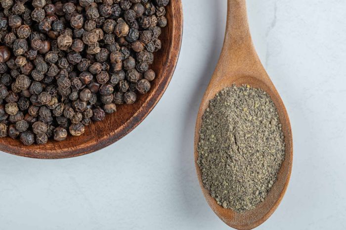Perbedaan Lada Hitam dan Lada Putih, Kenali Juga Manfaat Keduanya - Bobo
