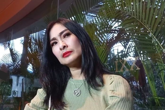 Dulunya Karib, Iis Dahlia Mengaku Sudah Jarang Komunikasi dengan Lesti Kejora: Baca WhatsApp Aja ...