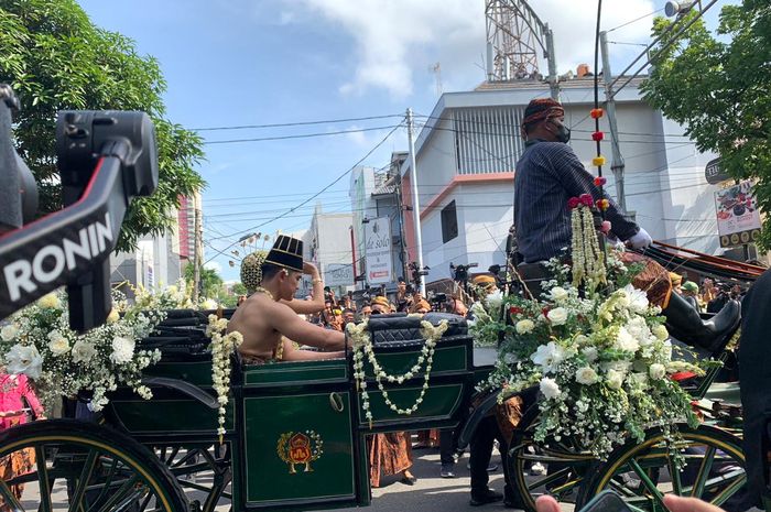 Pernikahan Kaesang Erina Disambut Antusias Masyarakat, Intip Isi ... Pernikahan Kaesang Erina Disambut Antusias Masyarakat, Intip Isi ...