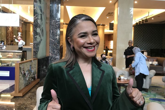 Begini Cara Ruth Sahanaya Menjaga Pita Suara Tetap Konsisten