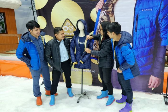 Columbia Omni-Heat™ Infinity Product Wear: Jaket Hangat yang Pas Buat ... Columbia Omni-Heat™ Infinity Product Wear: Jaket Hangat yang Pas Buat ...