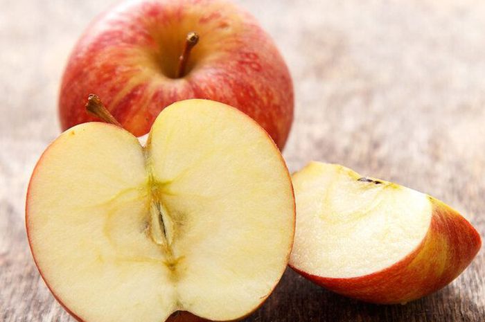 8 Cara Agar Potongan Apel Tidak Menjadi Coklat, Coba dan Buktikan ...