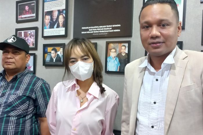 Diiming-Imingi Main Film Layar Lebar, Model Dominiq Key Malah Diajak ...