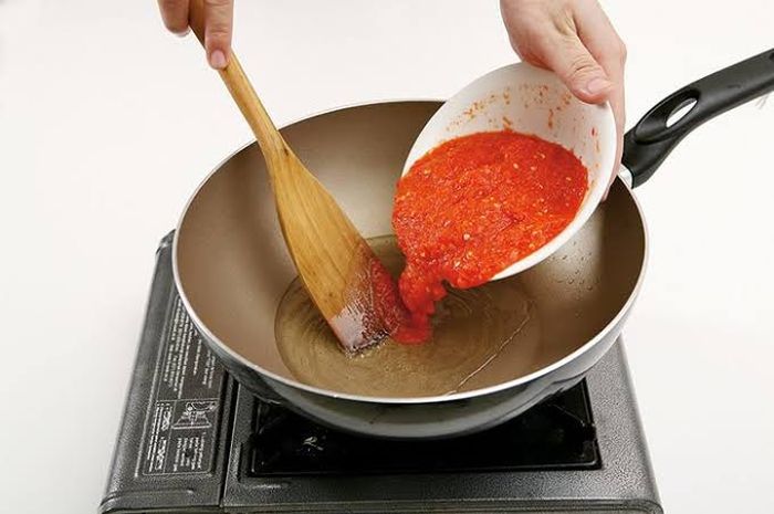 Cara Memasak Bumbu Halus agar Tidak Bau Langu, Bisa Ditambahkan 1 Bahan ...