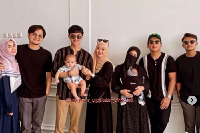 Unggah Kebersamaan Adam Musik dan Keluarga Sampai Sebut Soal Takhbib ...