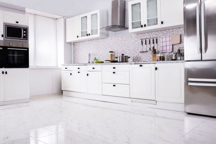 Trik Membersihkan Ubin Keramik Dapur yang Lengket, Cuma Bermodal Oles ...