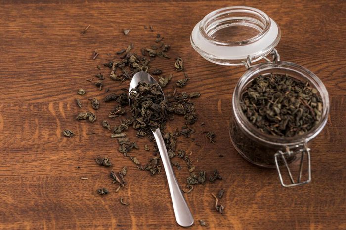 Trik Menyimpan Teh Supaya Baunya Tetap Wangi dan Tidak Bau Tengik ...