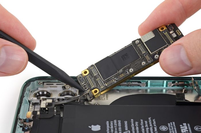 iPhone 15 Pro Series Kabarnya Bawa RAM 8GB LPDDR5, Seberapa Kencang ...