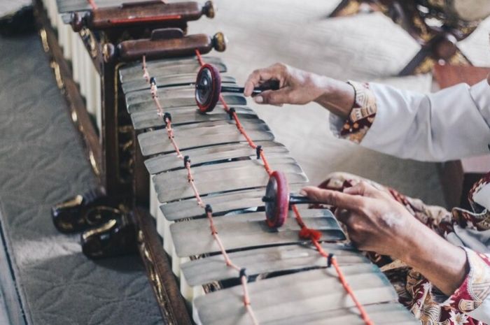 25 Contoh Lagu Daerah Beserta Asalnya, Materi PPKn Kelas 3 SD - Bobo