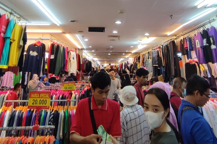 Kemendag Larang Impor Pakaian Bekas, Menparekraf Singgung Soal Peluang - Nova