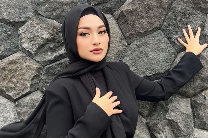 Hadiri Nikahan Kiky Saputri, Paras Nathalie Holscher Bikin Netizen Melongo hingga Dikira Sosok ...