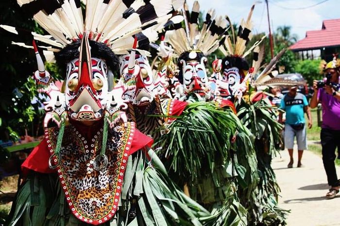 Misteri Panglima Burung, Sosok Gaib yang Menjaga Suku Dayak - Intisari Misteri Panglima Burung, Sosok Gaib yang Menjaga Suku Dayak - Intisari