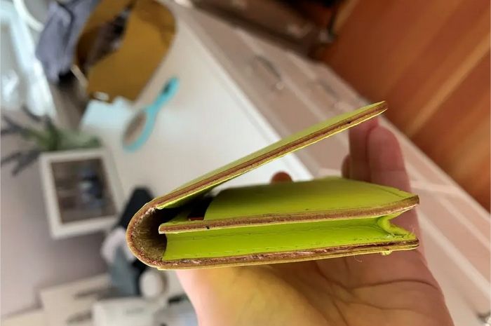 5 Cara Supaya Dompet Kulit Tidak Mengelupas, Awet Bertahun-tahun Bahkan ...
