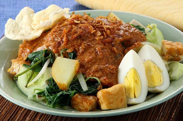 Terungkap Alasan Mengapa Gado-gado Harus Diaduk saat Dimakan, Banyak ...