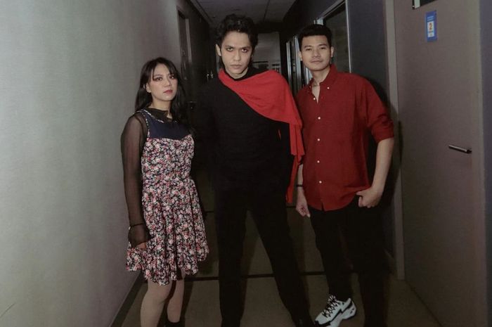 ZerosiX Park Terbiasa Bikin Lagu Secara LDR, Samarinda-Bekasi! - CewekBanget