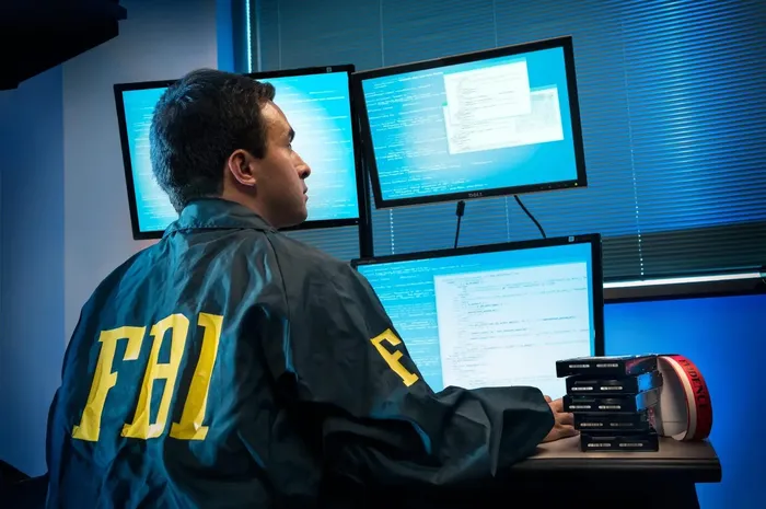 Jaringan Komputer FBI Diserang Hacker, Ini Data yang Dicari! - Nextren ...