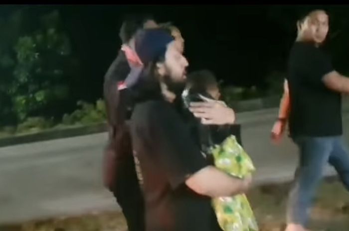 Main Potong Gaji, Bos Ayam Goreng Bekasi Sakiti Hati Karyawan Pakai Kata-kata Ini - Fotokita