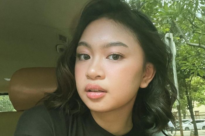 Aslinya Tengil dan Gengsi, Zara Leola Akting Centil di MV Anak Sekolah ...