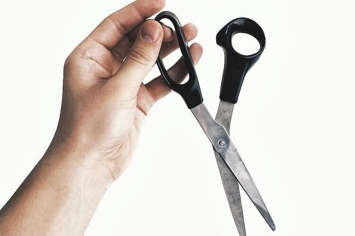 Tak Perlu Dibuang ya, Begini Cara Menajamkan Gunting yang Tumpul Agar ...