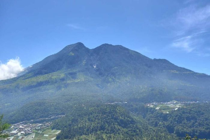 6 Fakta Unik Gunung Lawu, Gunung Berapi Aktif yang Ada Warung di ...