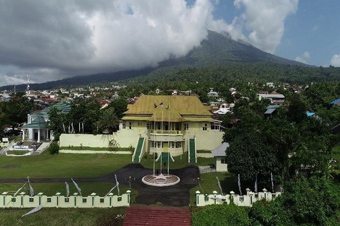 Sejarah Kerajaan Ternate: Masuknya Islam, Masa Kejayaan, dan Kemunduran ...
