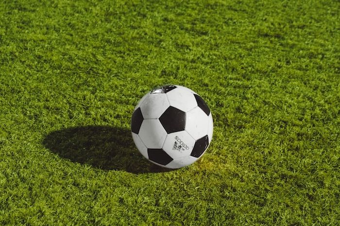 Daftar Ukuran Bola Sepak Berdasarkan Usia Pemain Sepak Bola - Adjar