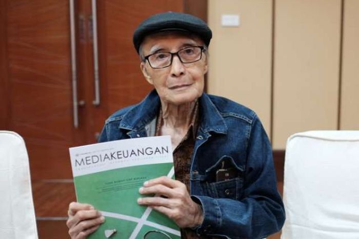 Mengapa 'Hujan Bulan Juni' Sapardi Djoko Damono Begitu Populer ...