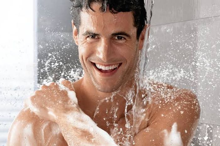 Rekomendasi Sabun Mandi Pria untuk Mencerahkan Kulit, Murah! - Stylo