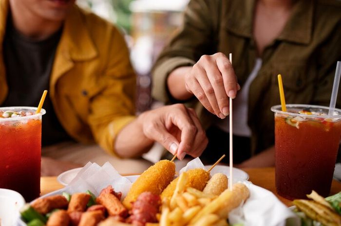 Dikasih Tahu Pegawainya, Baiknya JANGAN Pesan 5 Menu Ini di Resto Fast ...