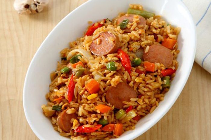 Resep Nasi Goreng Ayam Kecap, Ide Menu Sarapan Praktis yang Rasanya Tak Bikin Kecewa - Sajian Sedap