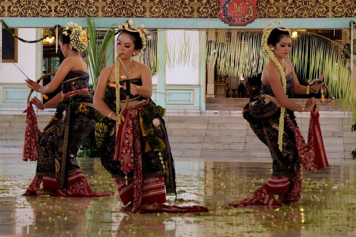 Prajurit Estri: Perempuan-Perempuan Perkasa Mataram yang Menggetarkan ...
