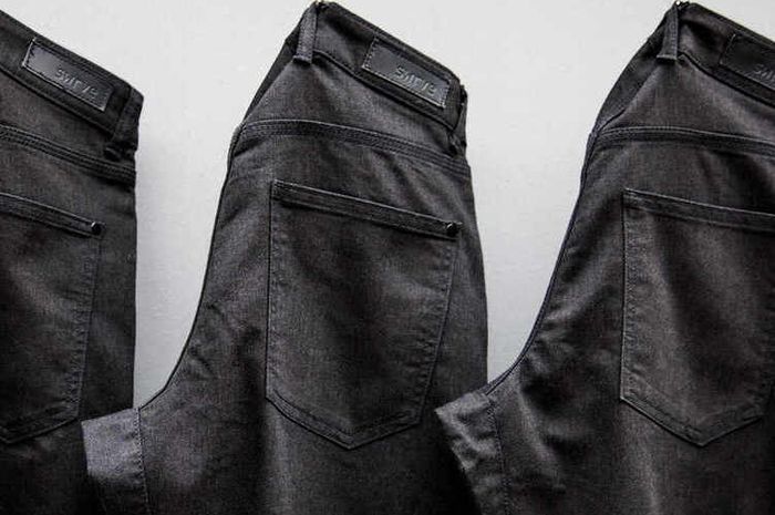 Awet Dipakai Bertahun-tahun, Ini Trik Mencuci Celana Jeans Hitam Agar ...