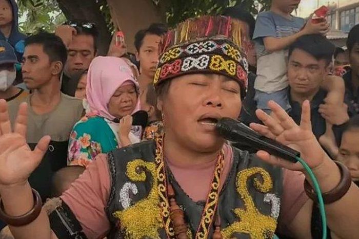 Ramai Kabar Ida Dayak Berhasil Sembuhkan Pangeran Arab Yang Koma Selama