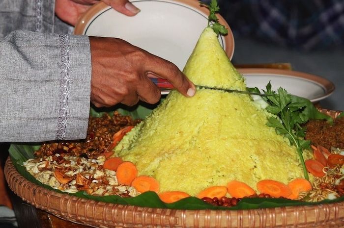 Mengenal Macam-Macam Tradisi Slametan yang Dilakukan oleh Masyarakat ... Mengenal Macam-Macam Tradisi Slametan yang Dilakukan oleh Masyarakat ...