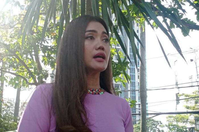 Alami Pendarahan Otak di 2 Bagian, Kondisi Ibunda Julia Perez ...