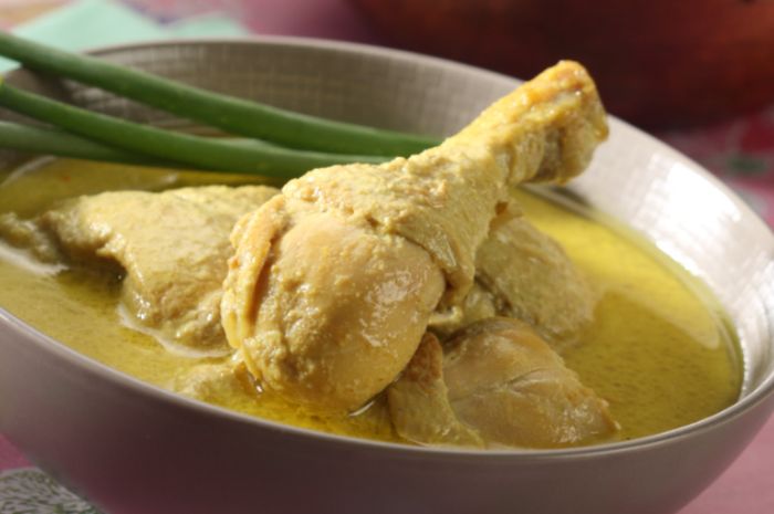 Resep Opor Ayam Kuning, Menu Lebaran Lezat Untuk Teman Menyantap ...