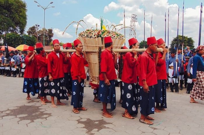 Upacara Grebeg Syawal, Tradisi Lebaran di Yogyakarta - Adjar